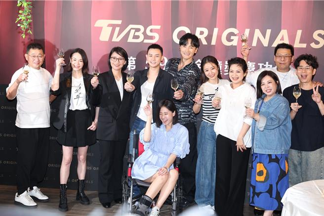 金钟59庆功／林心如制作《有生之年》横扫6大奖！时隔9年再镀金狂喜到呆掉 - 娱乐 - 中时