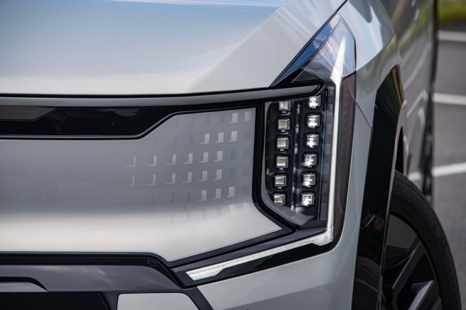 Kia開創純電時代新紀元 EV9集科技、豪華於一身，EV6配備領先同級 - 生活 - 中時新聞網