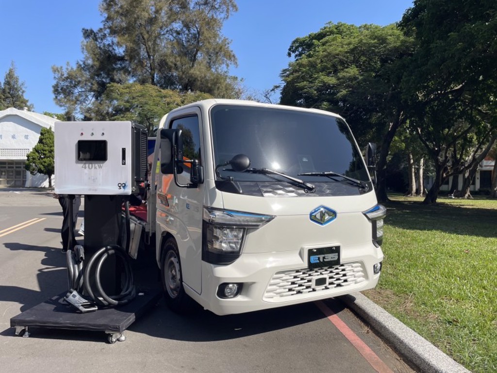 中華汽車自主研發 全台首部3.5噸電動商用車ET35即將推出 提供客製化電動商用車完整運營服務