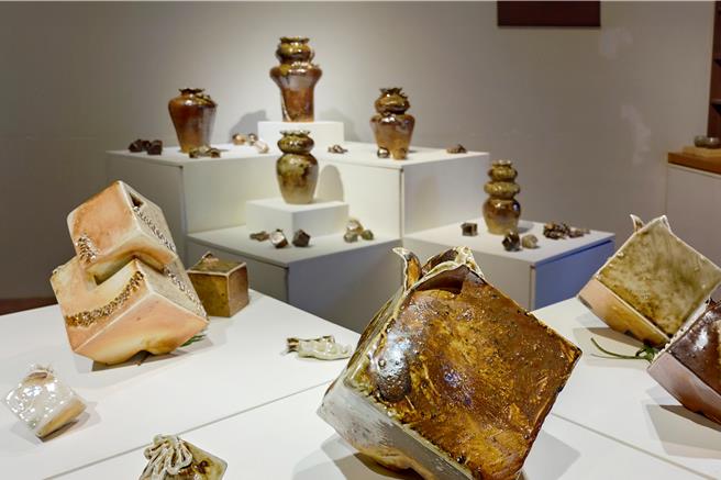 北昆士兰陶瓷奖得主来台 Ruby Yeh作品于竹南蛇窑展出 - 宝岛 - 中时