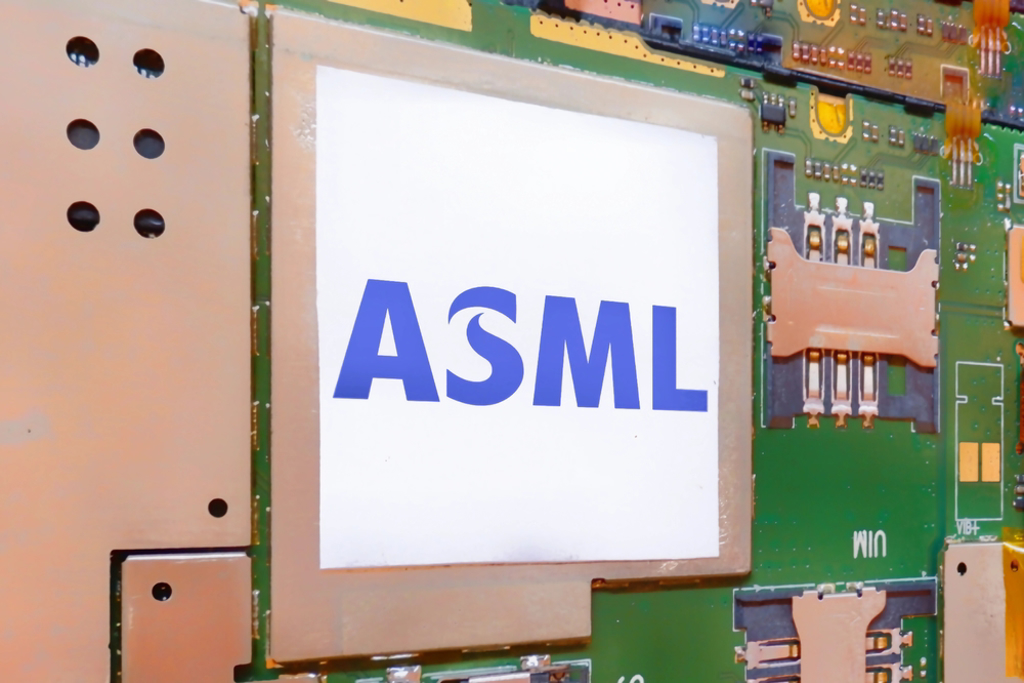 ASML天價EUV曝光機能買3架F-35 竟藏致命天敵？害怕牛放屁