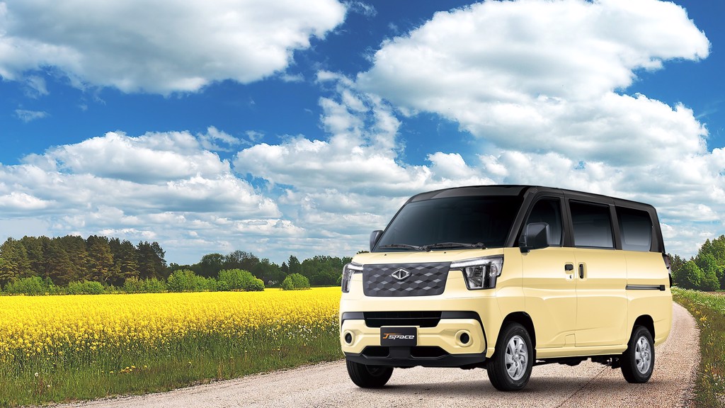 亮眼雙色討論爆棚 銷售大月買氣再助攻 CMC J SPACE 小J熱銷上市累積突破6,500張訂單