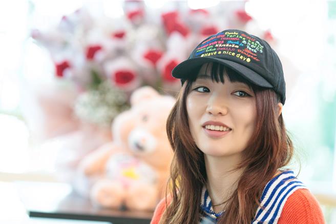 日歌手nishina想朝聖吉伊卡哇燈會 來台瘋狂夾娃娃「超多戰利品」 - 娛樂 - 中時