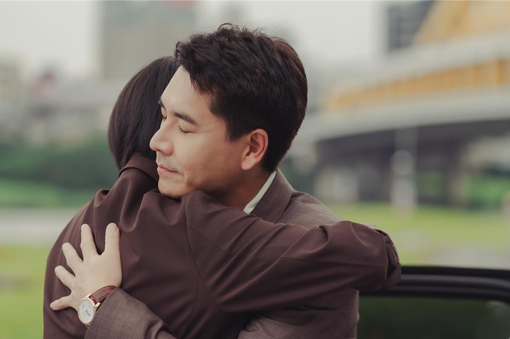 小奶狗和熟男2選一！賴雅妍愛情抉擇揭曉「他CP值更高」 - 娛樂 - 中時