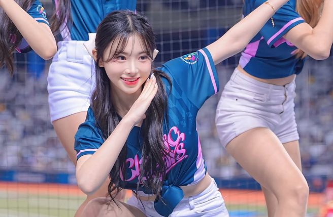 WBCQ》金娜妍再現「骨盆舞」狂扭水蛇腰！球迷被震暈：樂天快簽啦 - 綜合星聞 - 中時新聞網