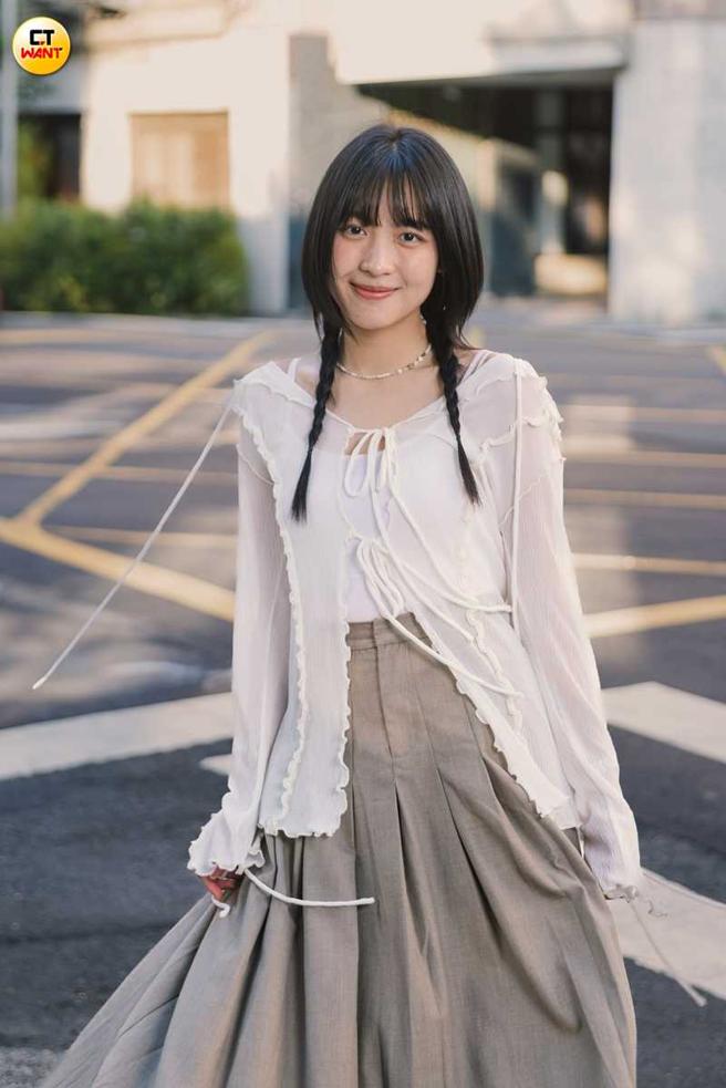 楊宜蓉窮遊勇住男女混宿 不怕被騙「不相信世界上有壞人」 - 娛樂 - 中時新聞網