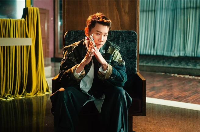 陶喆「I’m 贝壳 」大玩谐音梗 美甲上阵：做女生有多累！ - 娱乐 - 中时