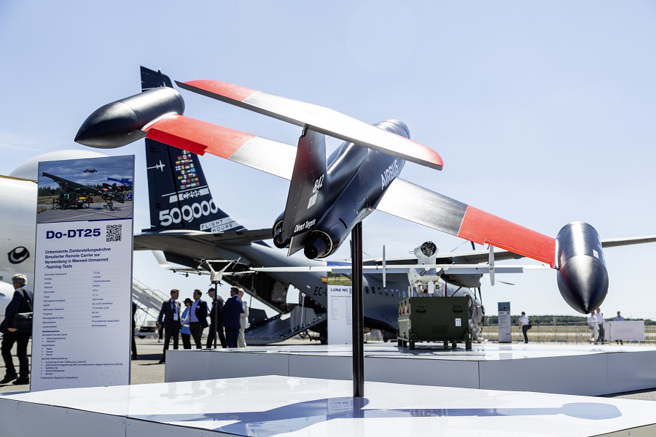 空巴提出「防空無人機」Do-DT25 可攜帶空對空飛彈 - 軍事 - 中時新聞網