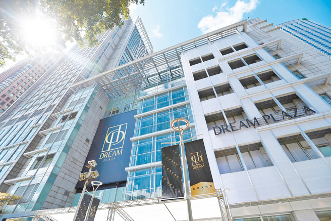 Dream Plaza開幕首日就跳電 民眾摸黑逛街、用餐 - 生活 - 中時新聞網