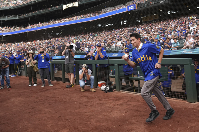 MLB》51歲「朗神」退休後還是練球狂！翻譯求饒：我快散了 - 體育 - 中時新聞網