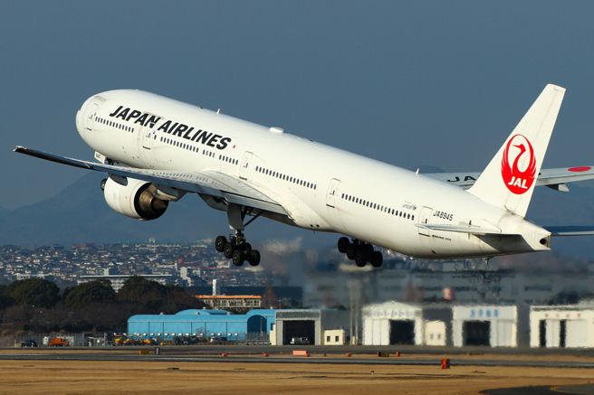 日航飛東京班機傳冒煙 229名乘客緊急疏散 - 國際 - 中時新聞網